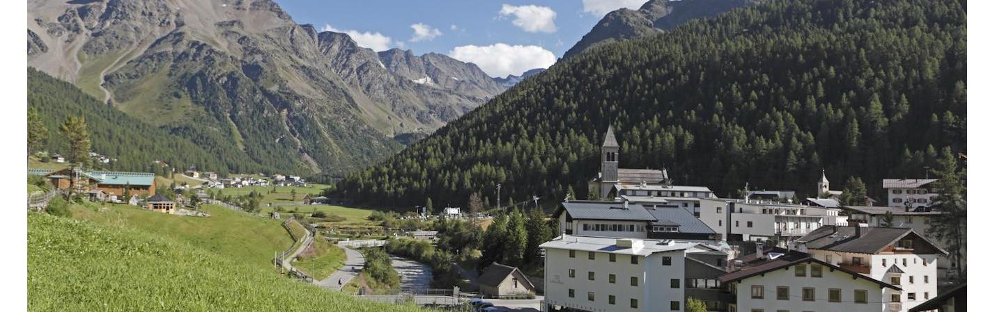 Solda, il centro dell'area vacanze ai piedi dell'Ortles