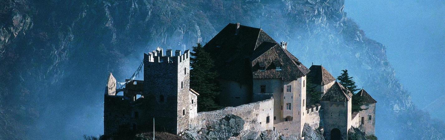 Messner Mountain Museum Juval - Castel Juval in Val Venosta – Castello ...